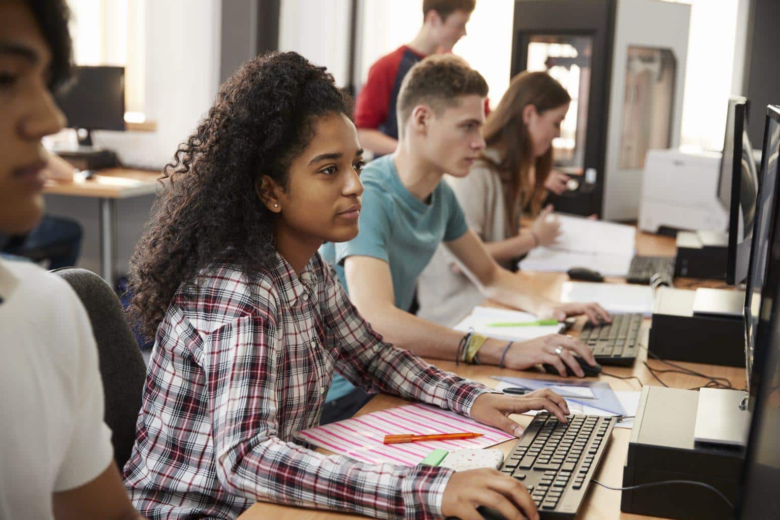 10 Benefits of College: Why Should You Go? – Big Creative Education
